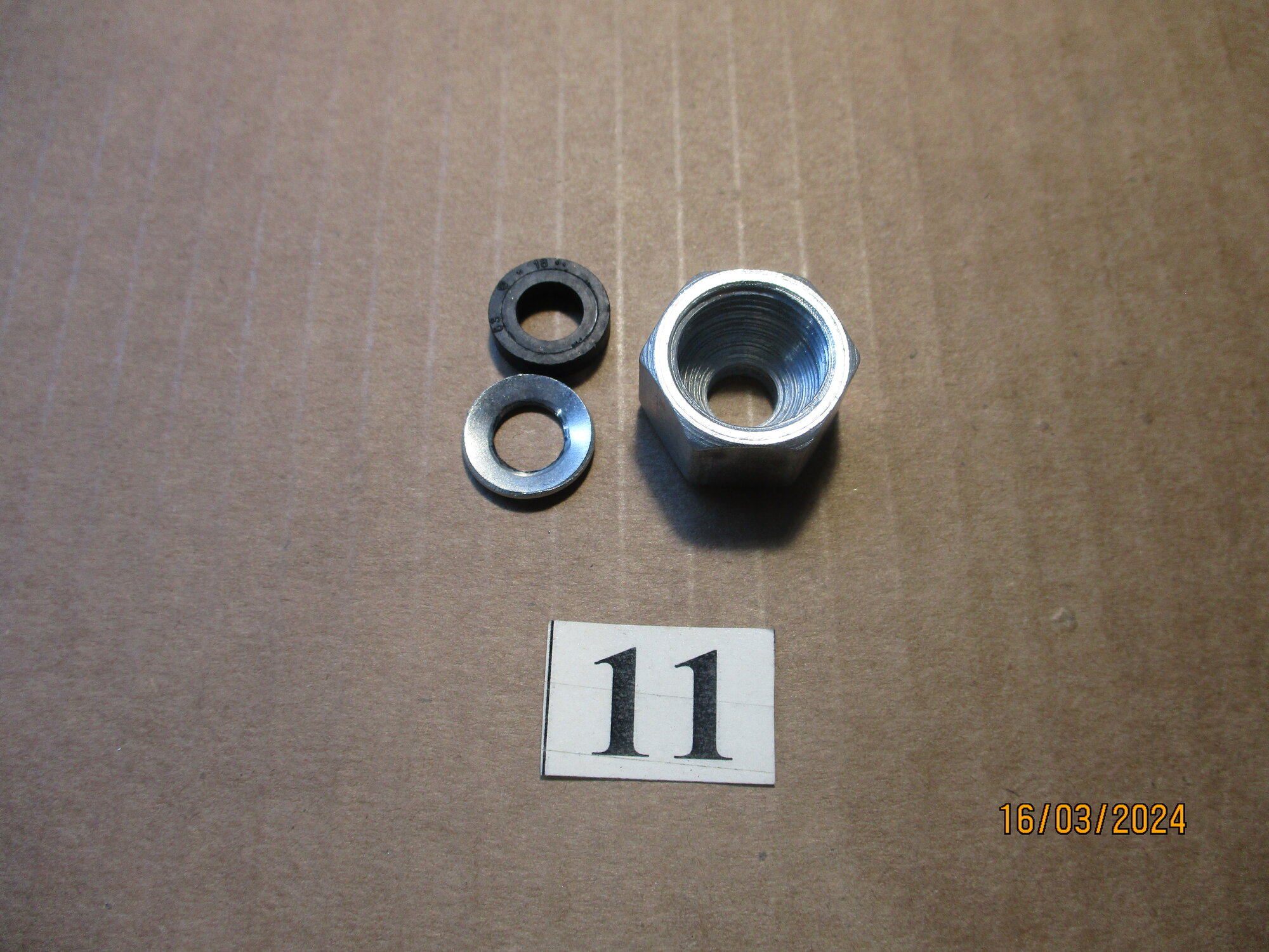 Р/к шланга подкачки колеса КамАЗ-4310 (гайка, шайба, кольцо уплотн.)