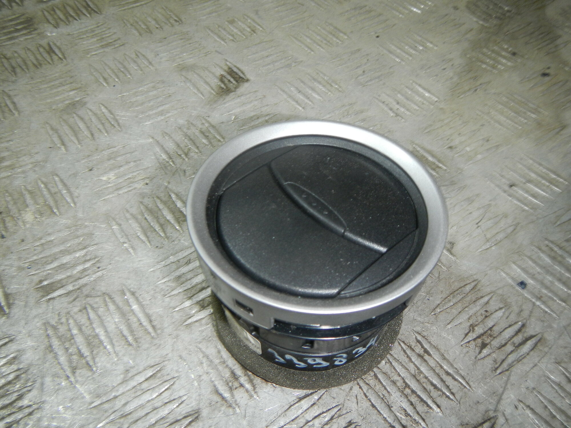 Б/У Дефлектор воздушный, Ford (Форд)-FUSION (02-) FORD FUSION (02-12) Без повреждений. 339834 FORD арт. 6S6HA018B09