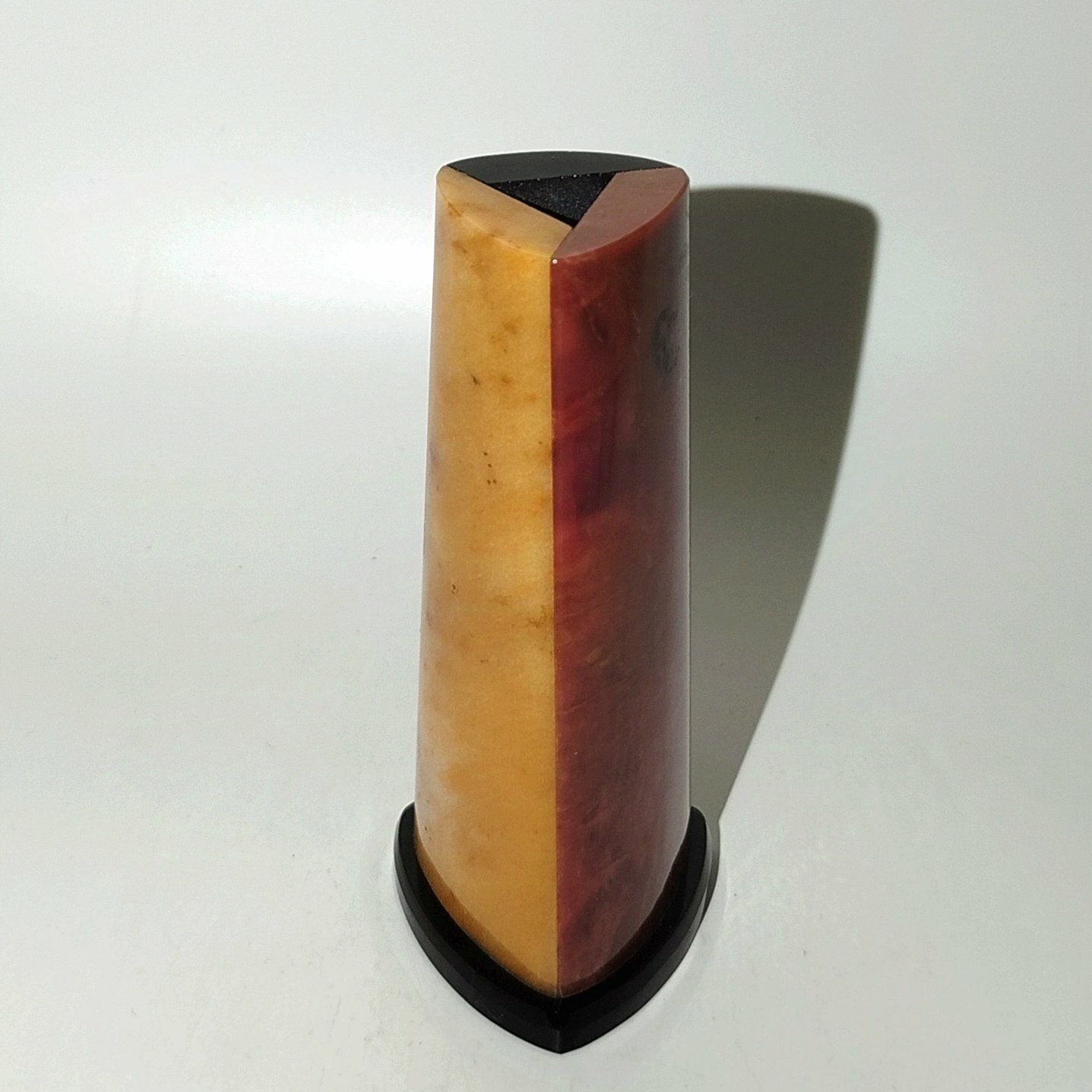 Карандашница (вазочка) с треугольным основанием