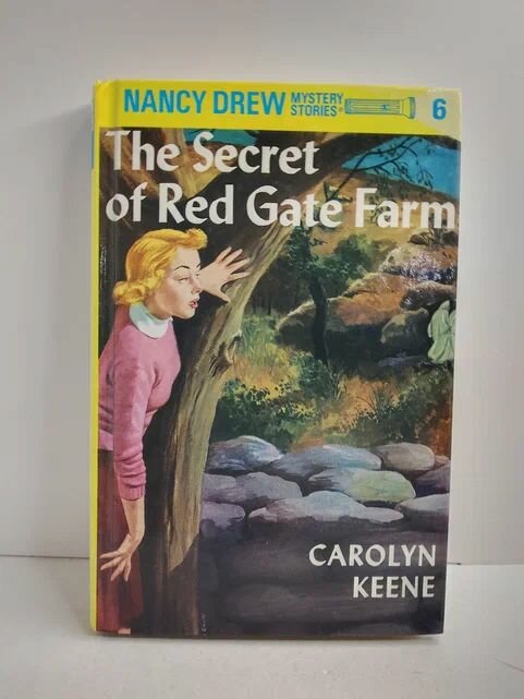Книга Grosset & Dunlap "The Secret of Red Gate Farm"/ Секрет фермы "Красные ворота", твердый переплет, 84х108/32