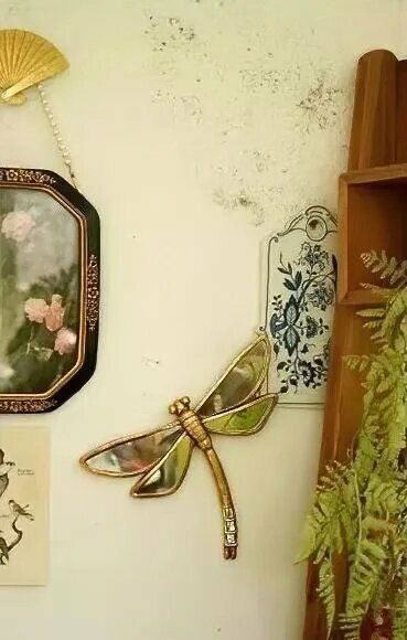 Зеркало с золотой стрекозой (настенный декор, винтажный стиль)