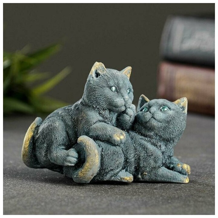 Сувенирная фигурка Хорошие сувениры гипс "Кошачья дружба", серо-голубая, 9х5,5х7 см