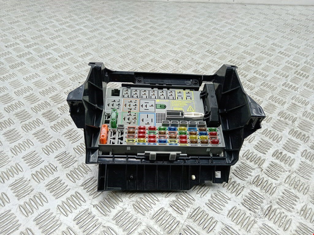 Блок предохранителей Opel Astra G 24412497 арт. 2140215