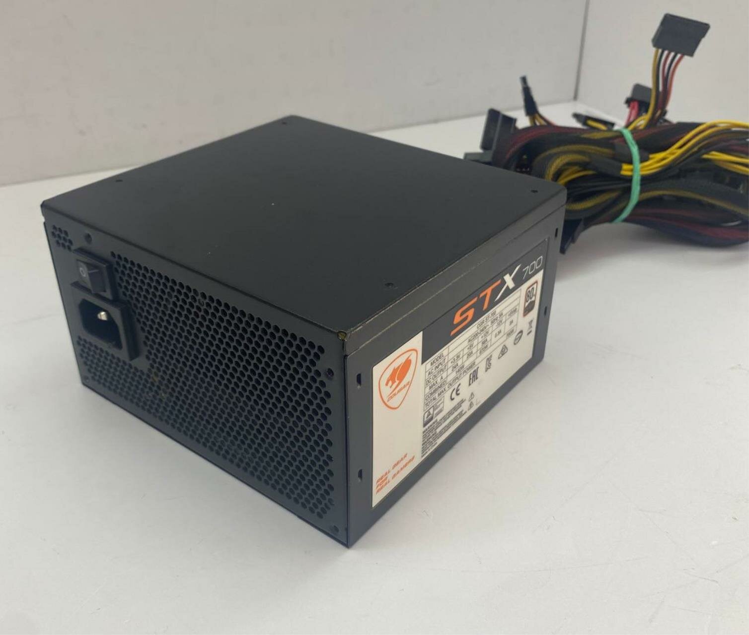 Блок питания Cougar STX 700 [CGR ST-700]