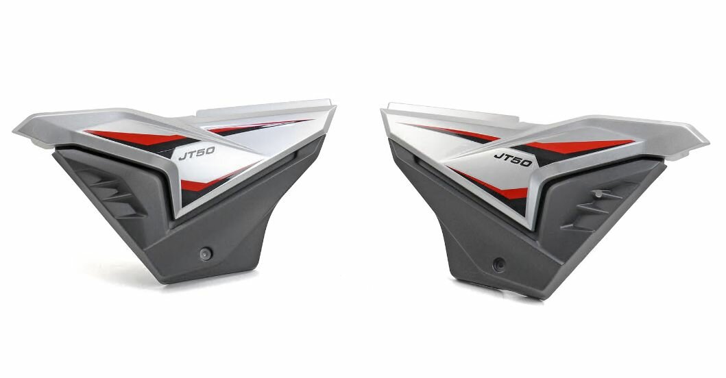 Облицовка боковая (крышка бардачка) Alpha FX Max серебристая (пара)