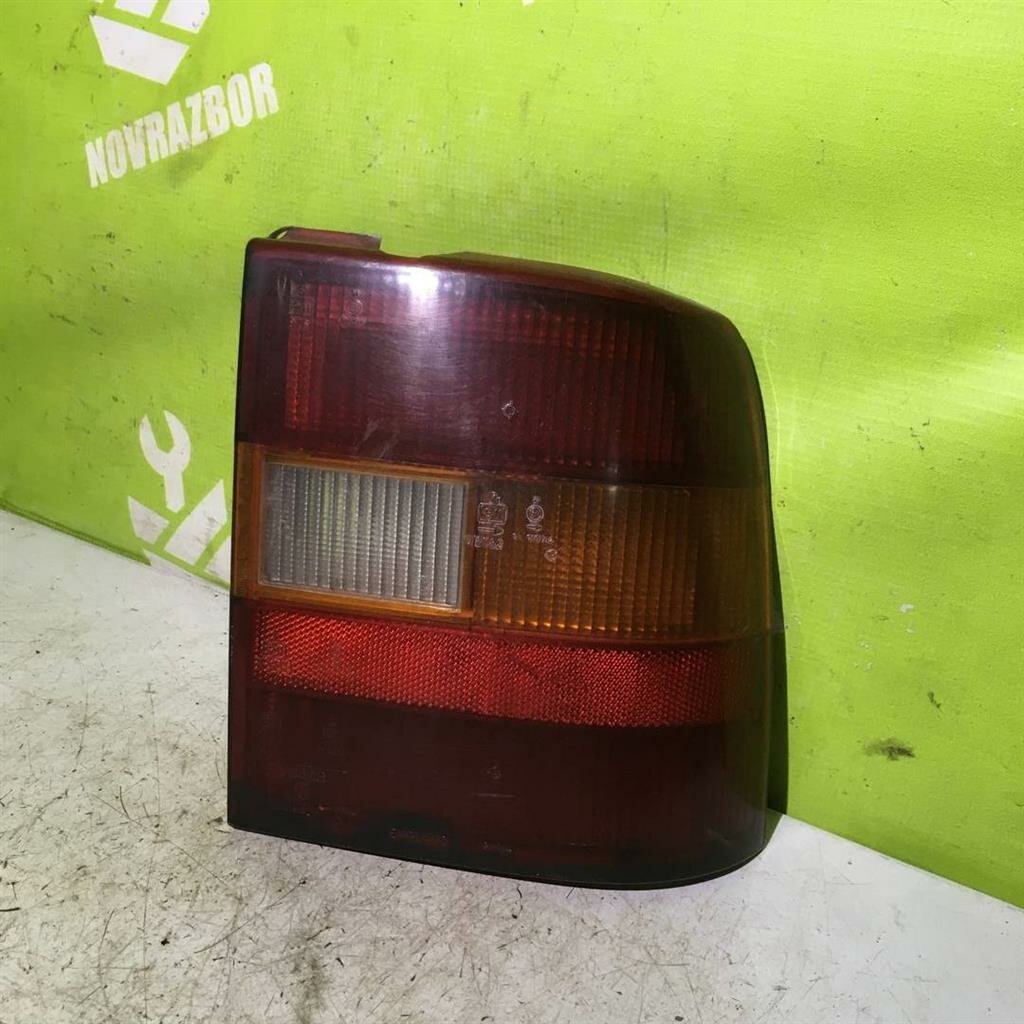 Фонарь задний правый Opel Vectra A 1988-1995