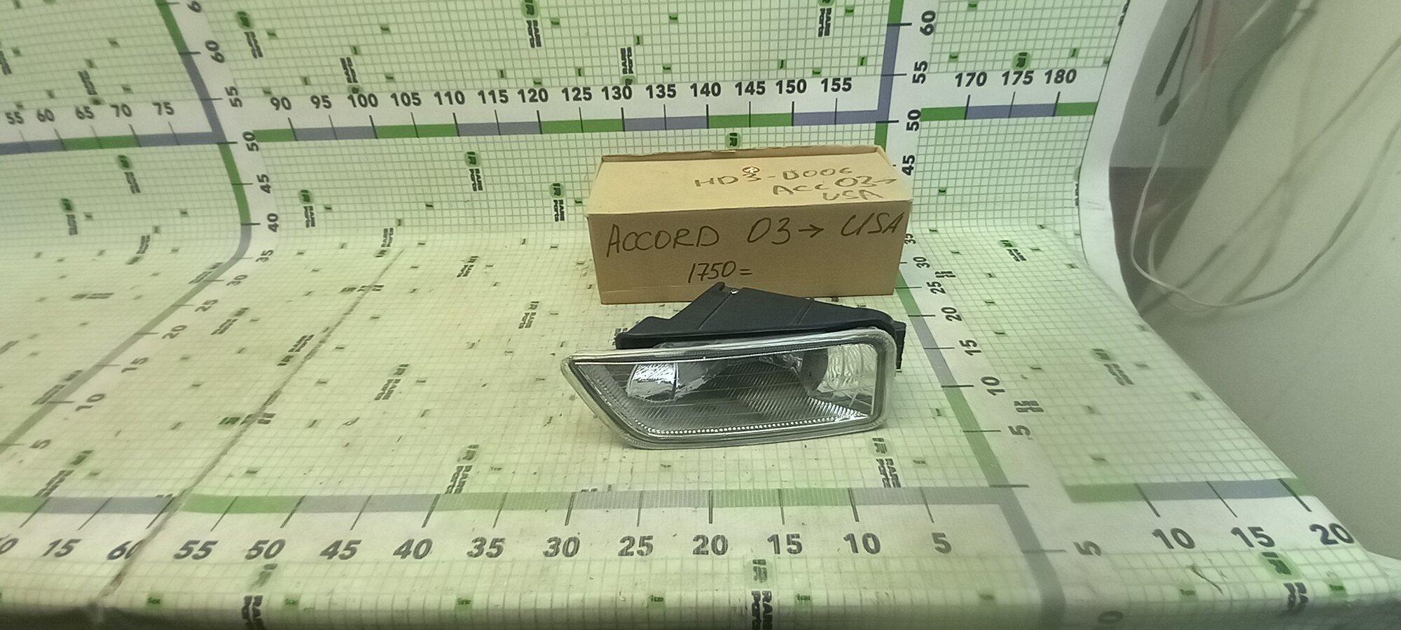 Фара противотуманная правая Honda Accord Usa