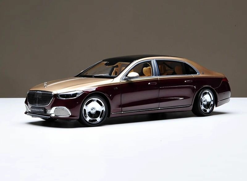 Машинка AR 1:18 Мерседес-Бенц Майбах S-Clas S680 2021 Модель легкосплавного автомобиля
