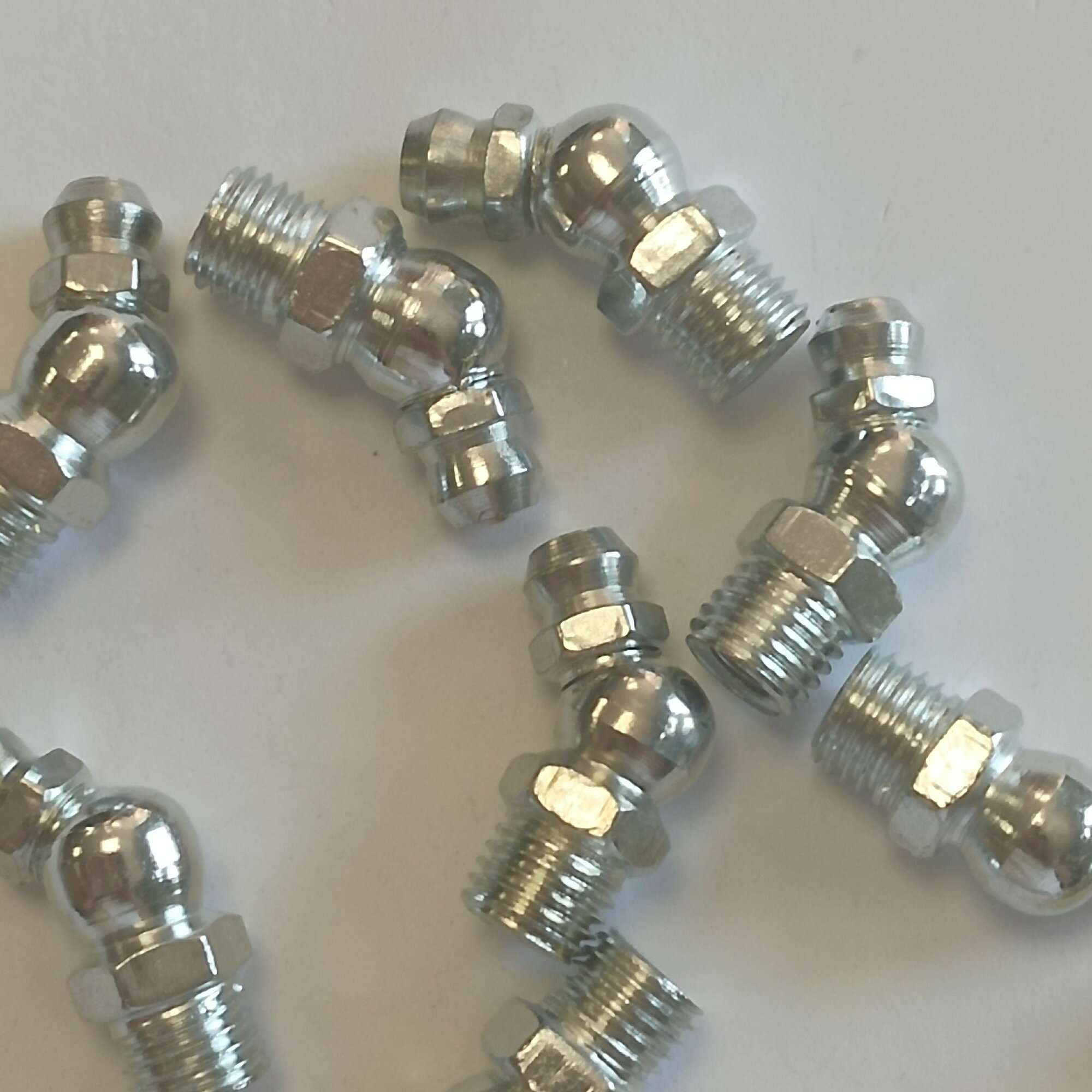 Пресс-масленка (тавотница) угловая 45 градусов М8 (Комплект 10 шт)