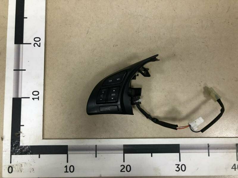 Кнопка многофункциональная Mazda 6 GJ 2013-2016 кат.номер: GKL4664M0A