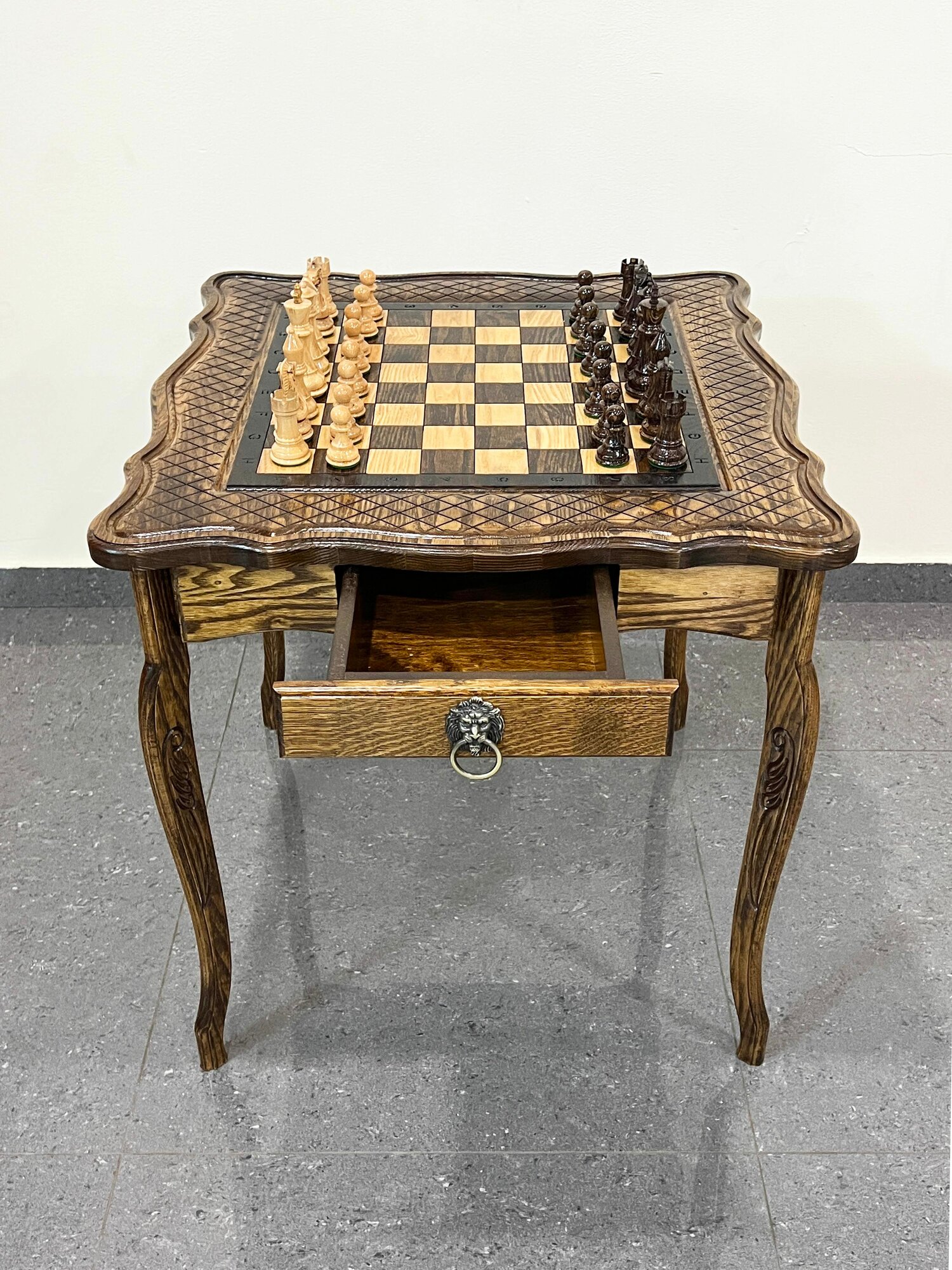 Шахматный стол деревянный подарочный резной из массива ясеня Суприм