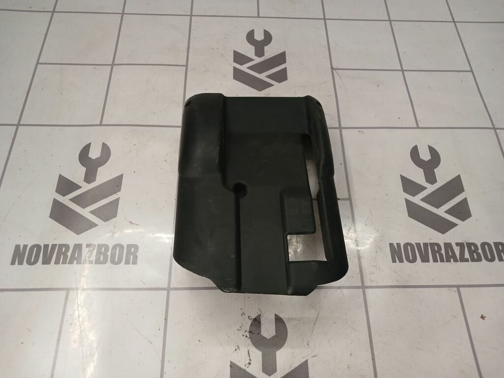 Кожух рулевой колонки нижний VW Passat B5 96-00