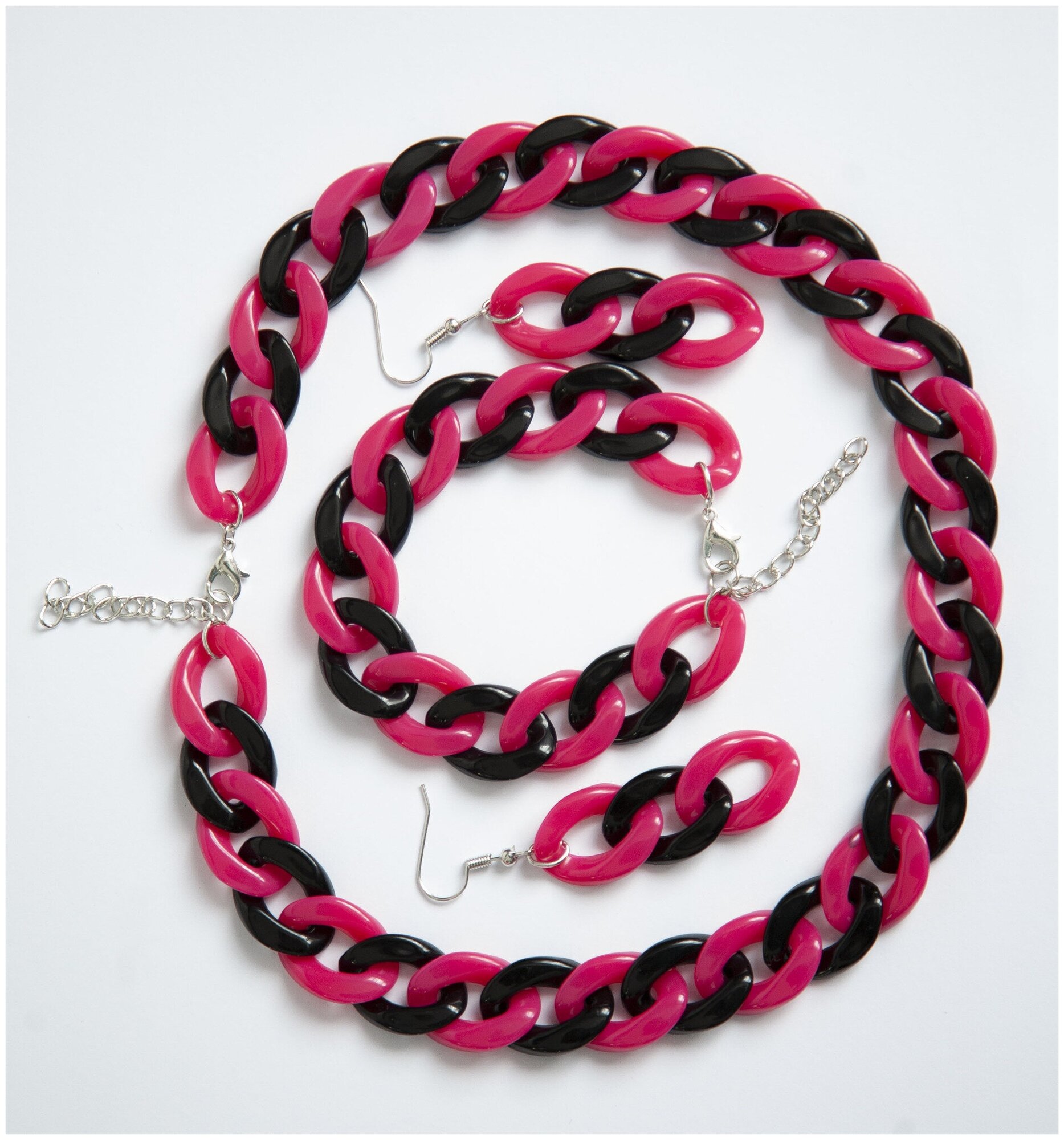 Комплект бижутерии: браслет, колье, серьги