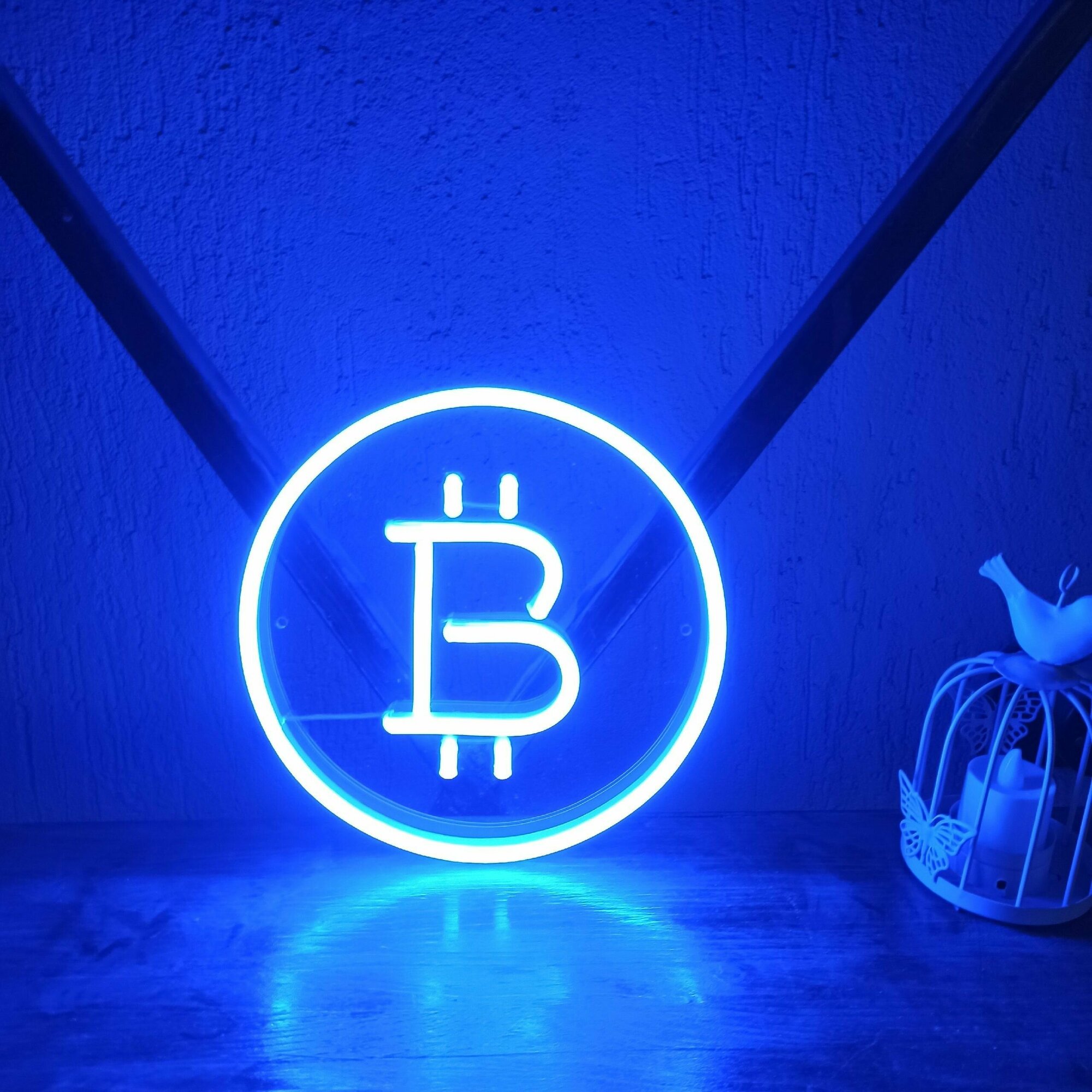 Неоновый светильник Elmarto Маленький биткоин, 20 см, синий