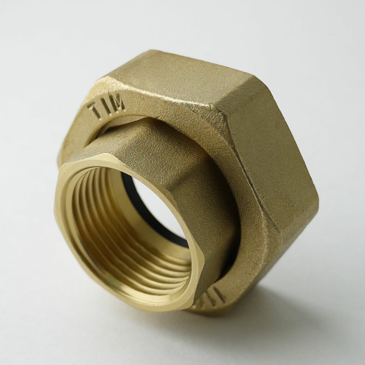 Гайка разъемная латунная 1 1/2" - 1" внутренняя / внутренняя