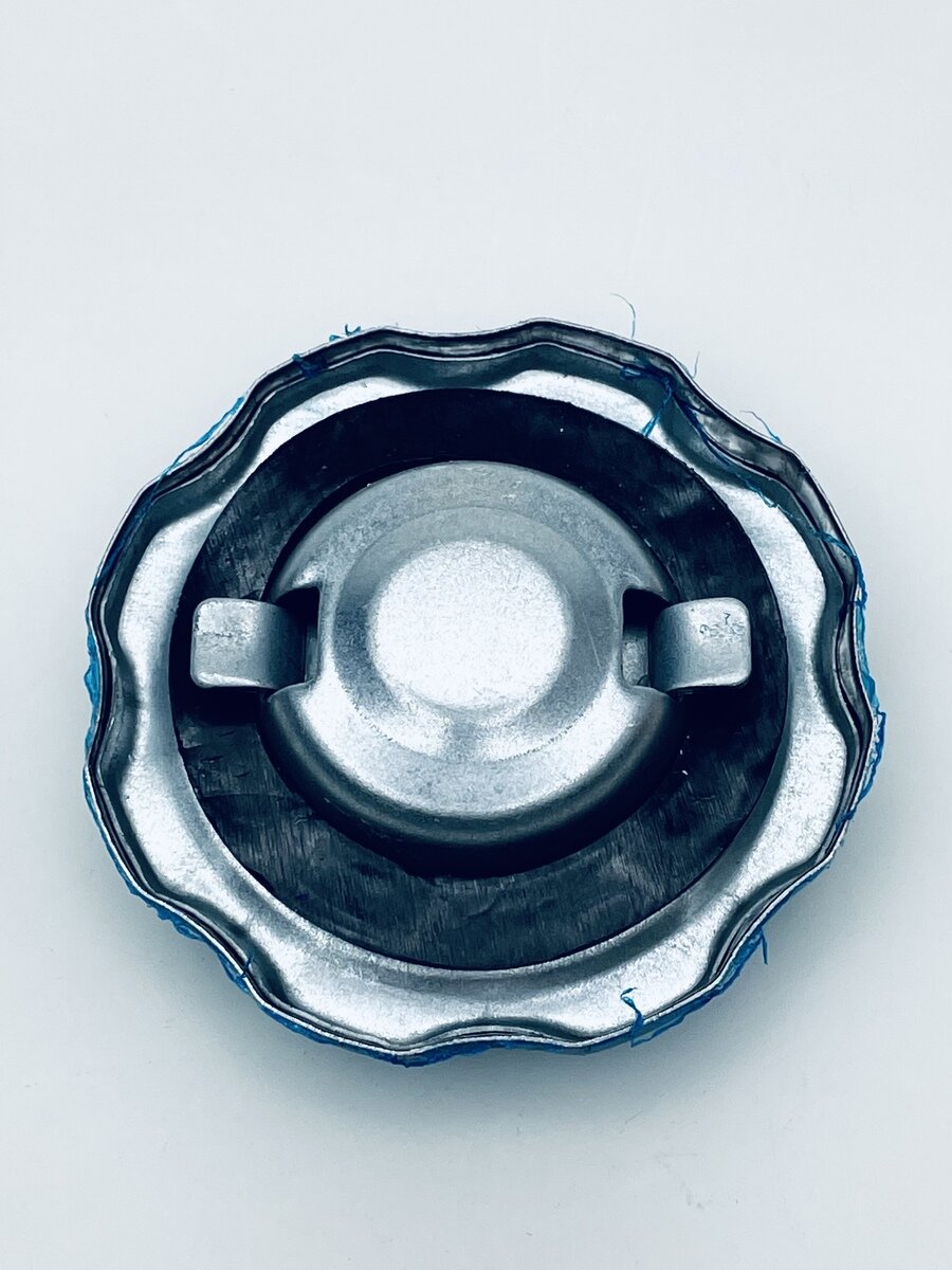 Крышка бензобака LIFAN 16400/168F-192F винт (01.026.00058) №370