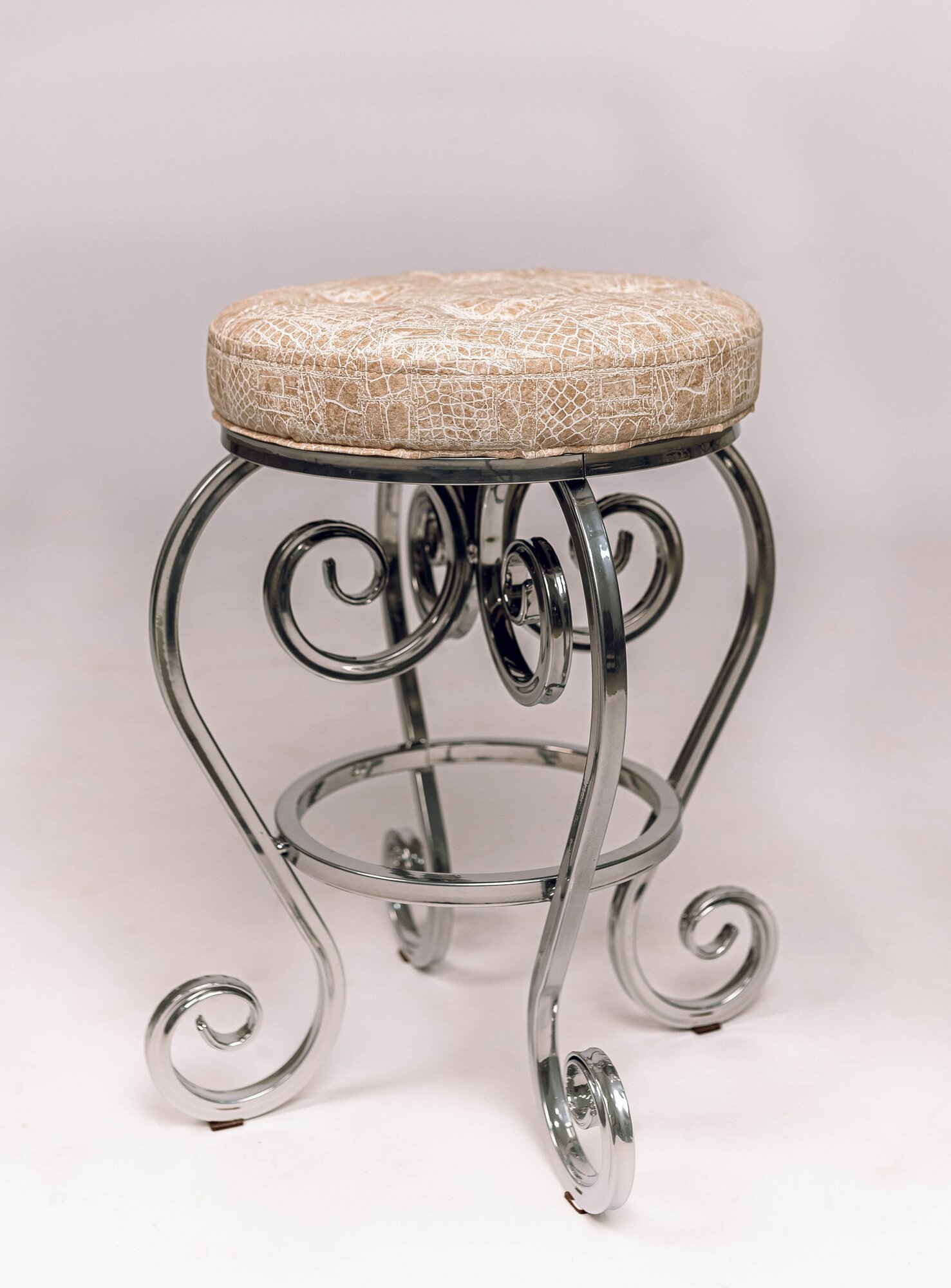 Пуф табурет для кухни гостиной прихожей с мягким сиденьем железный каркас витой, ширина 33 см х высота 49 см, Бежевый крокодил на хроме , 1 шт