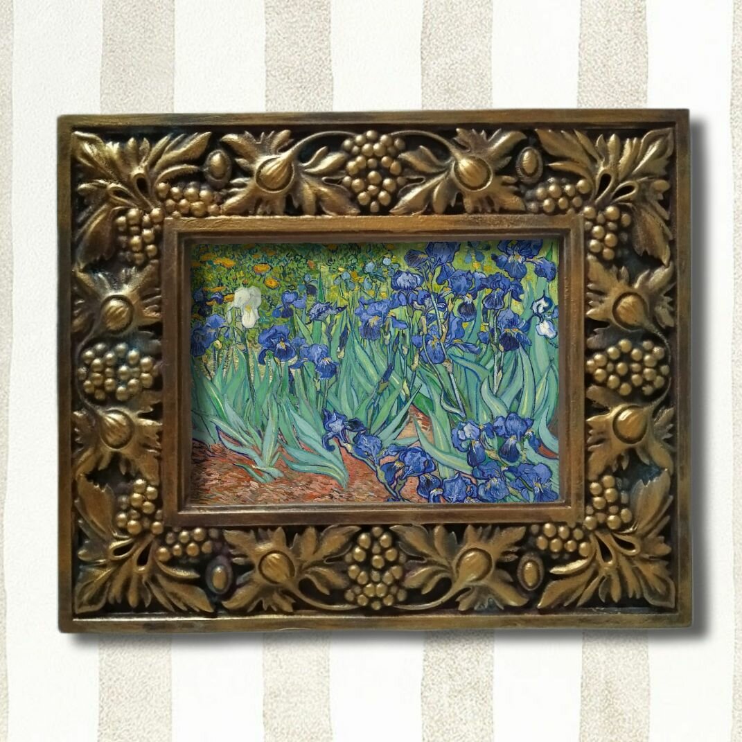 Картина "Ирисы" Ван Гог. В гипсовой рамке. Принт. Репродукция.