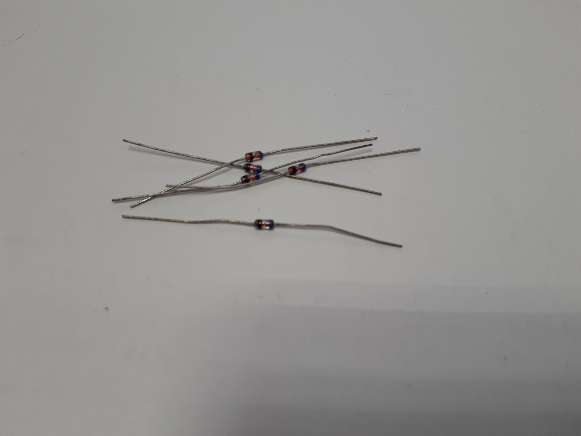 Диод стабилитрон 2С411Б 8.2V, 35mA (комплект 5 штук)