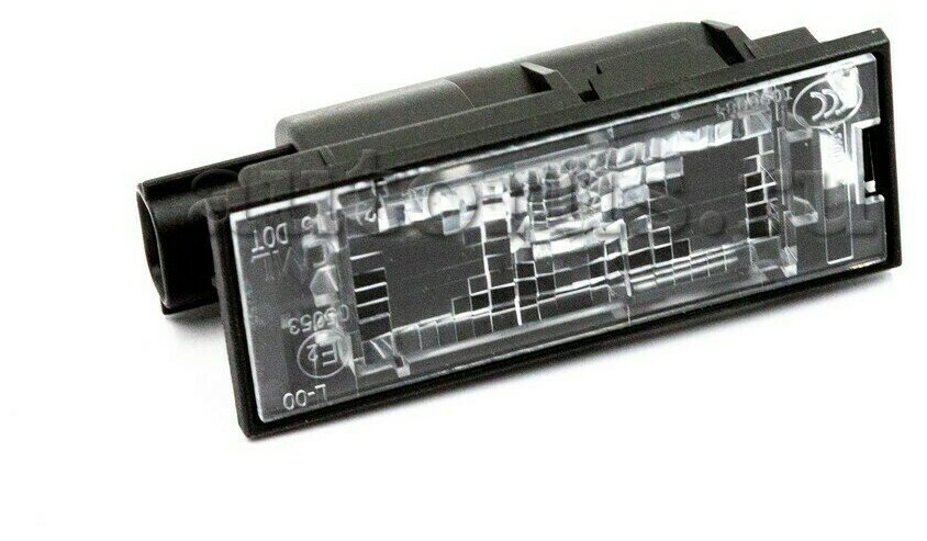 Плафон освещения номерного знака Renault 82 00 480 127