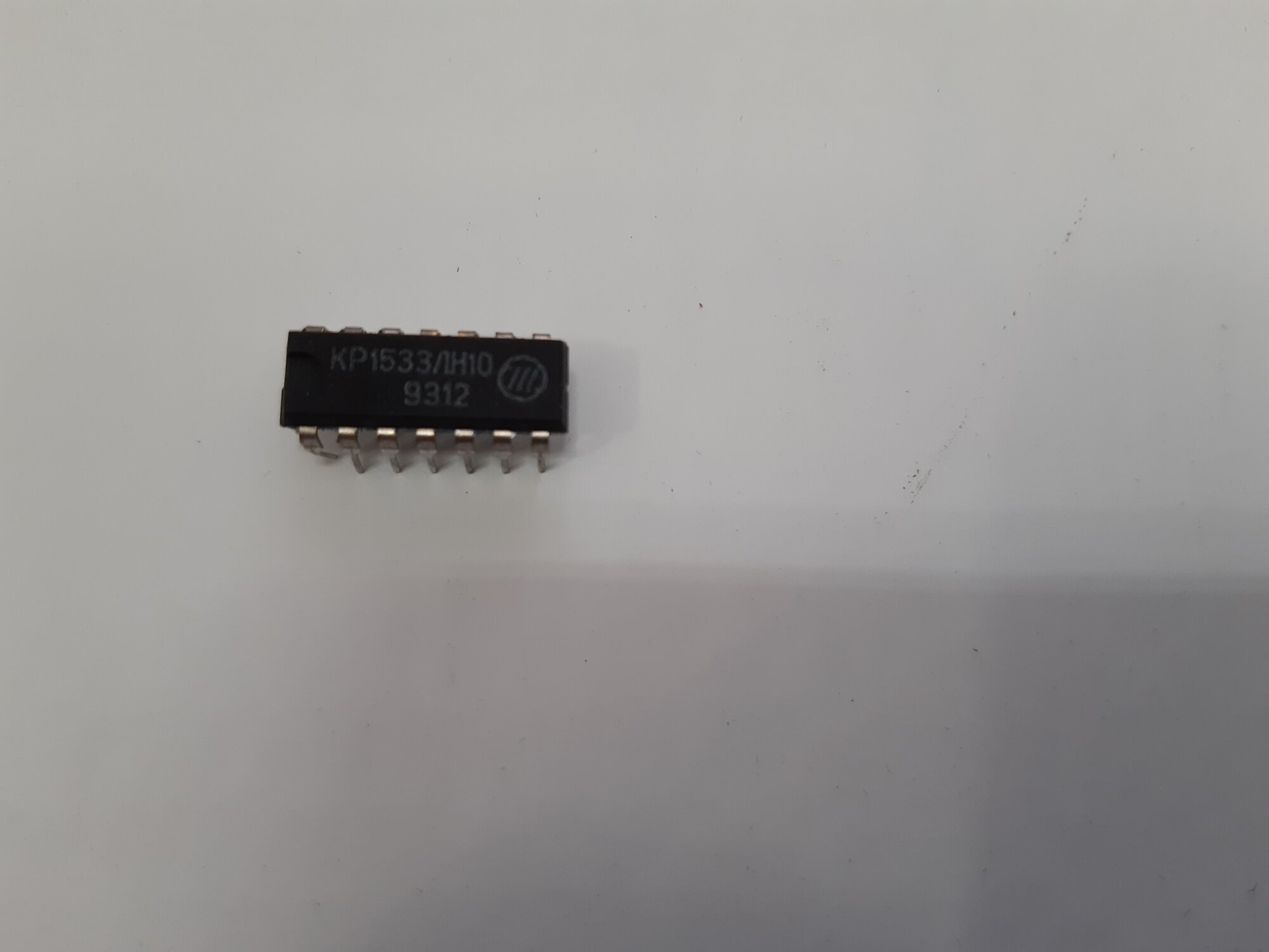 Микросхема КР1533ЛН10 1993г (в комплекте 5 штук)
