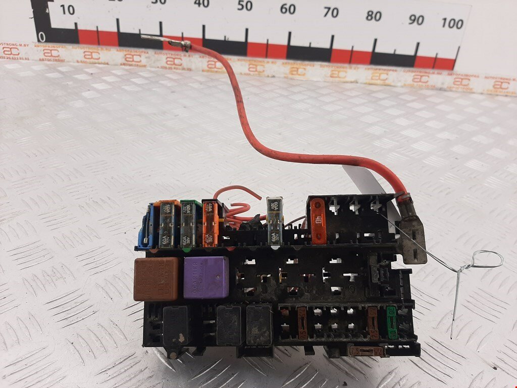 Блок предохранителей Renault Scenic 1 7703297988 арт. 875105