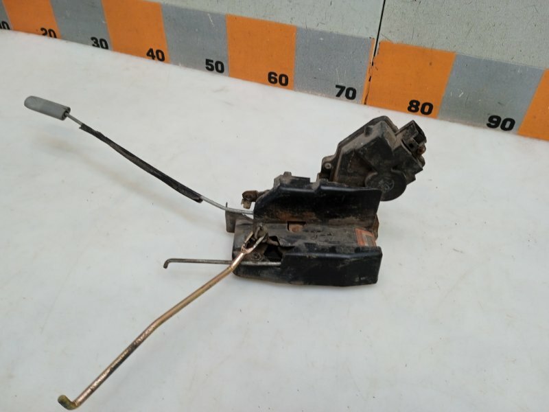 Б/У 5 контактов, Киа Рио 1 Замок двери передней правой Kia Rio 2002 1, DC 314421 Hyundai-KIA арт. 81320FD100BT