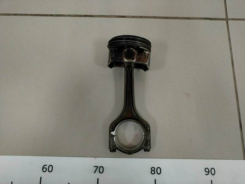 Поршень с шатуном Skoda Rapid 2019 кат.номер: 04E198401D 04E198401R 04E107065BJ