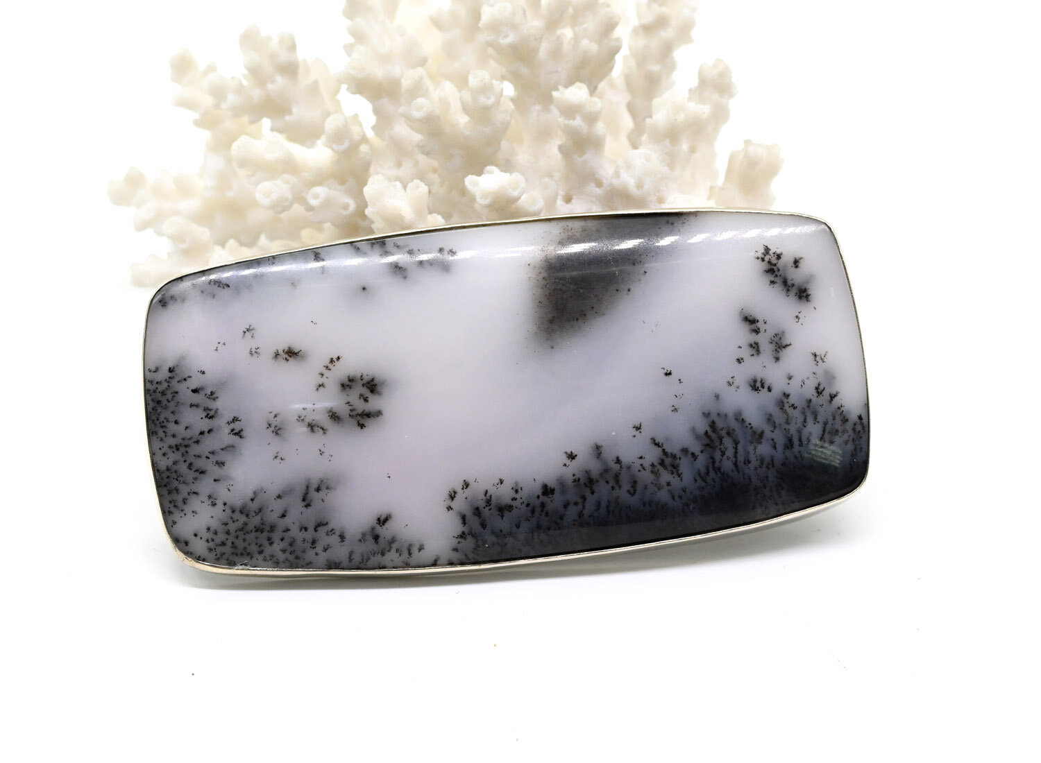 Брошь, агат