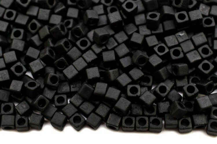 Бисер японский Miyuki Cube кубический 1,8мм #0401F черный, матовый непрозрачный, 10 грамм