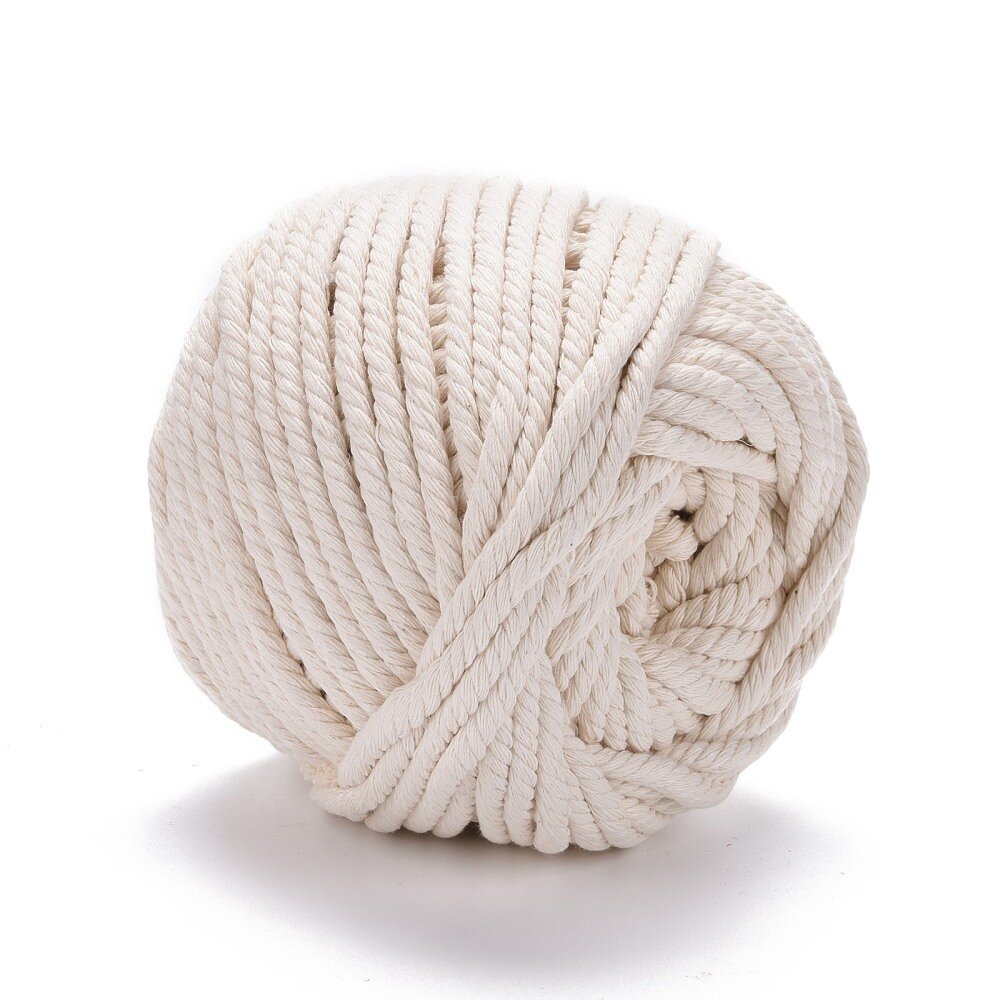 Шнур витой, около 6мм, хлопковый, натурального цвета, около 50 метров, клубок