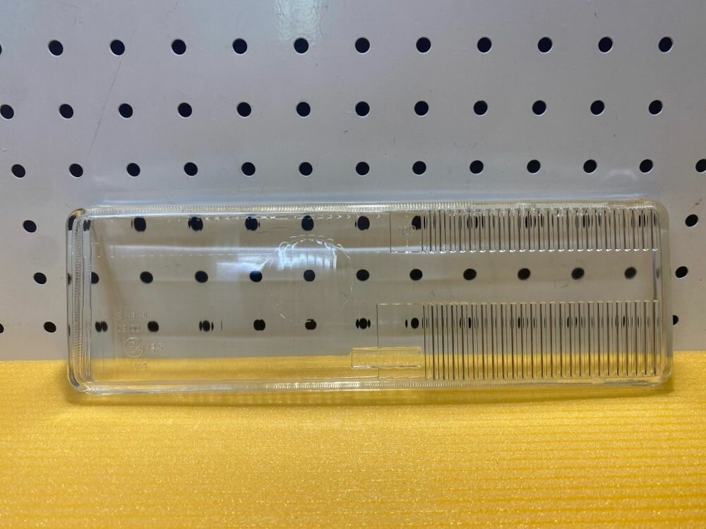 Cтекло противотуманной фары МАН Ф2000 (MAN M/F 2000) левое