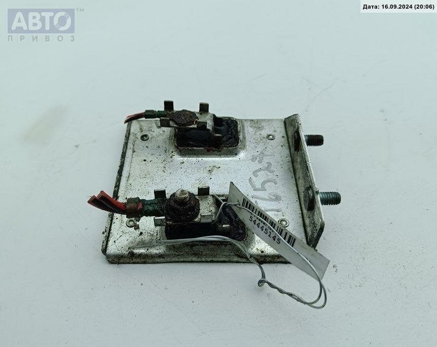 Блок управления вентилятором радиатора Audi A6 C5 (1997-2005)