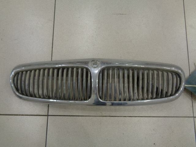 Решетка радиатора от Jaguar X-TYPE 2001-2009
