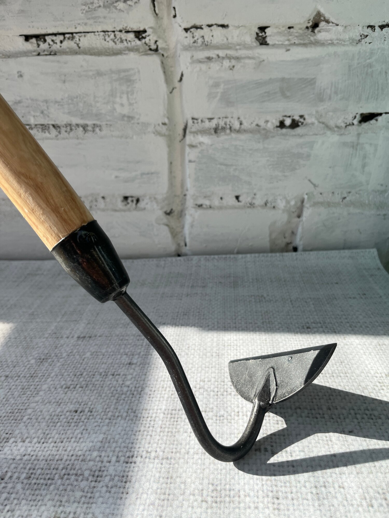 Мотыжка DeWit, лезвие полумесяц, с деревянной рукояткой 1400мм