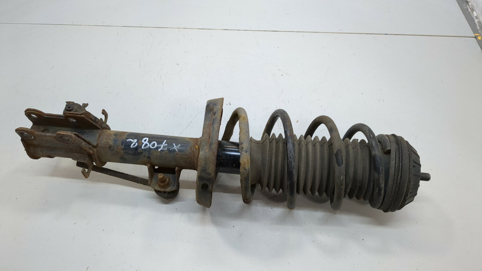 Амортизатор подвески левый передний Opel Corsa D Б/У