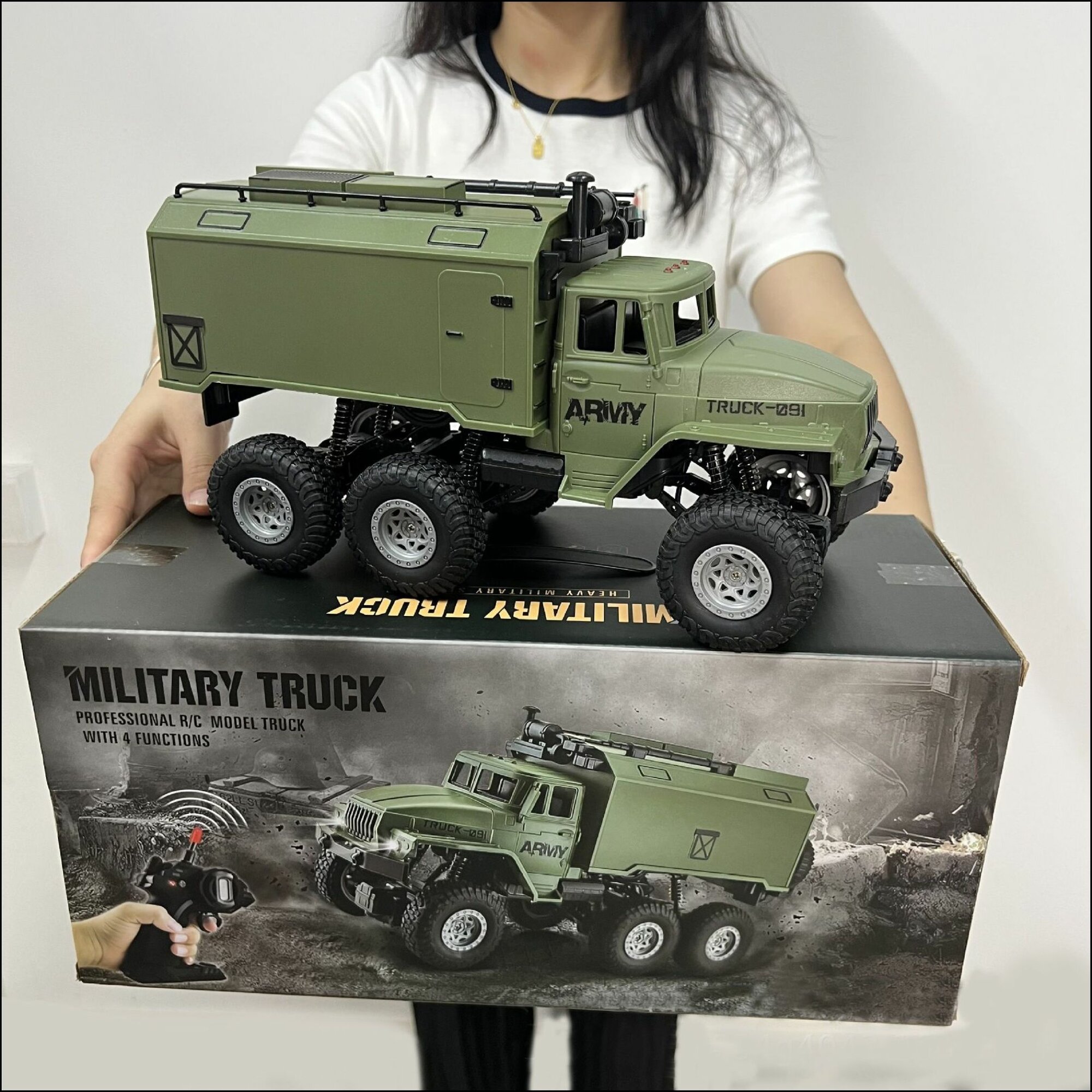 Армейский бестселлер Урал 4320 Вахта 1:16 с полным приводом 4WD