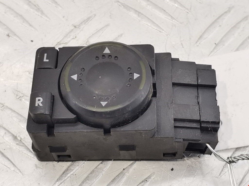 Джойстик регулировки зеркал / 1046057 3B1959565B 3B1959565C для Volkswagen Passat 5 (с пробегом)