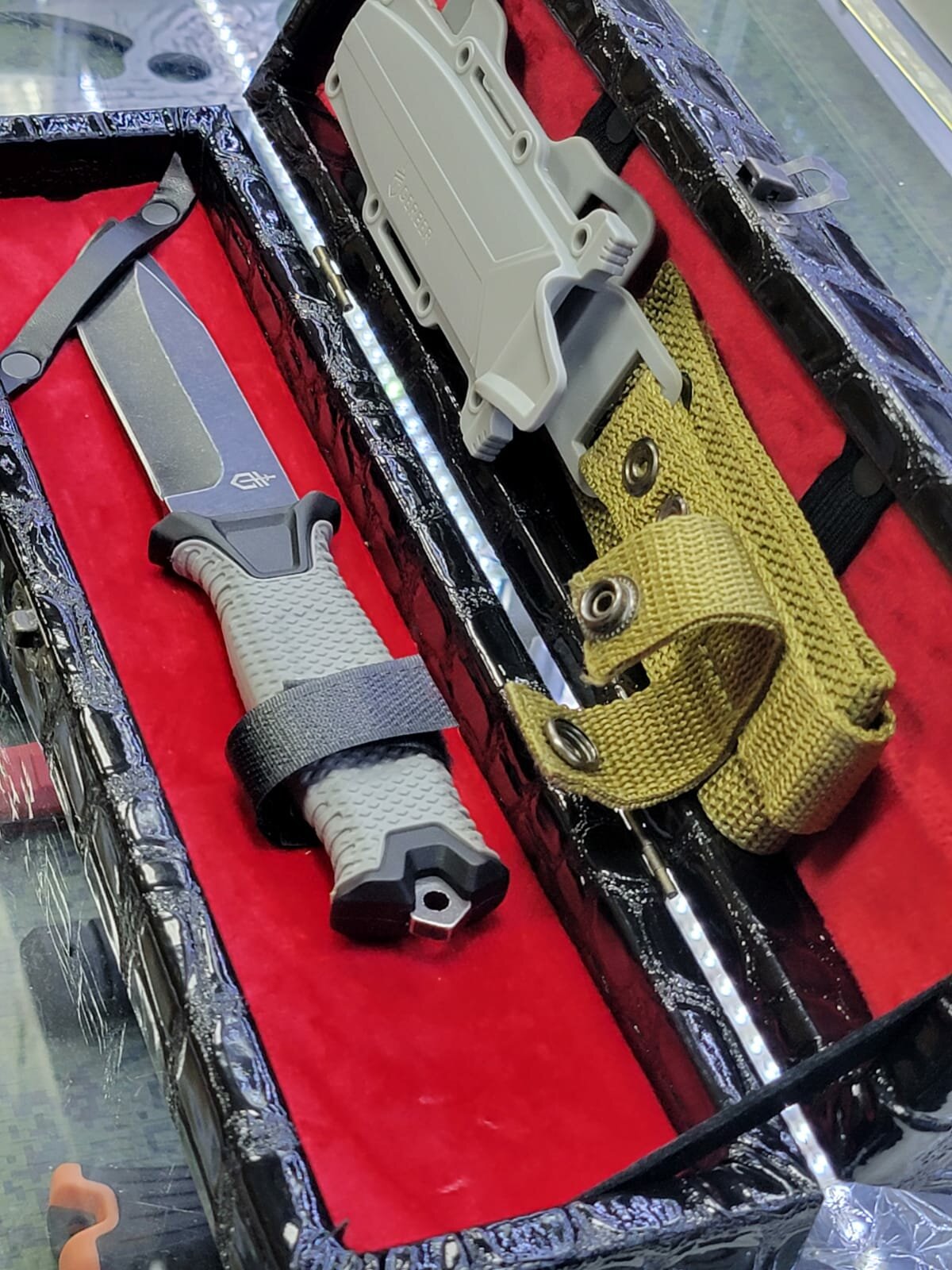 Нож туристический с чехлом для кемпинга и охоты со стеклобитом Portland чехол ножны, подарочный футляр