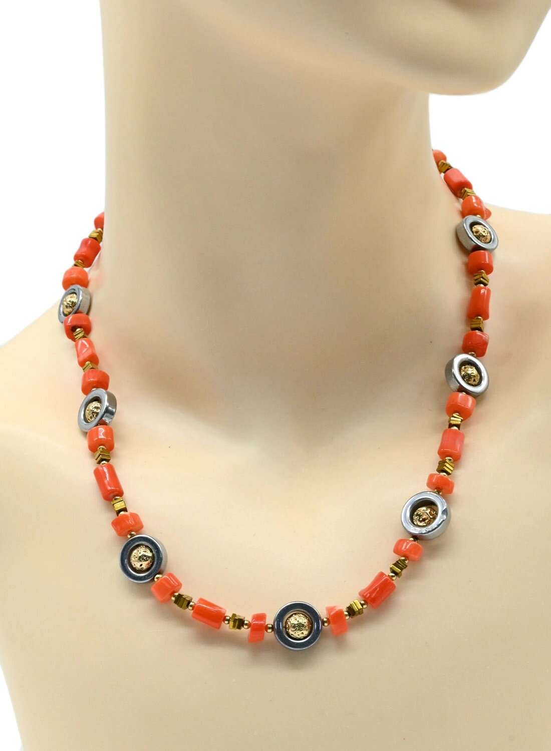 Бусы, коралл