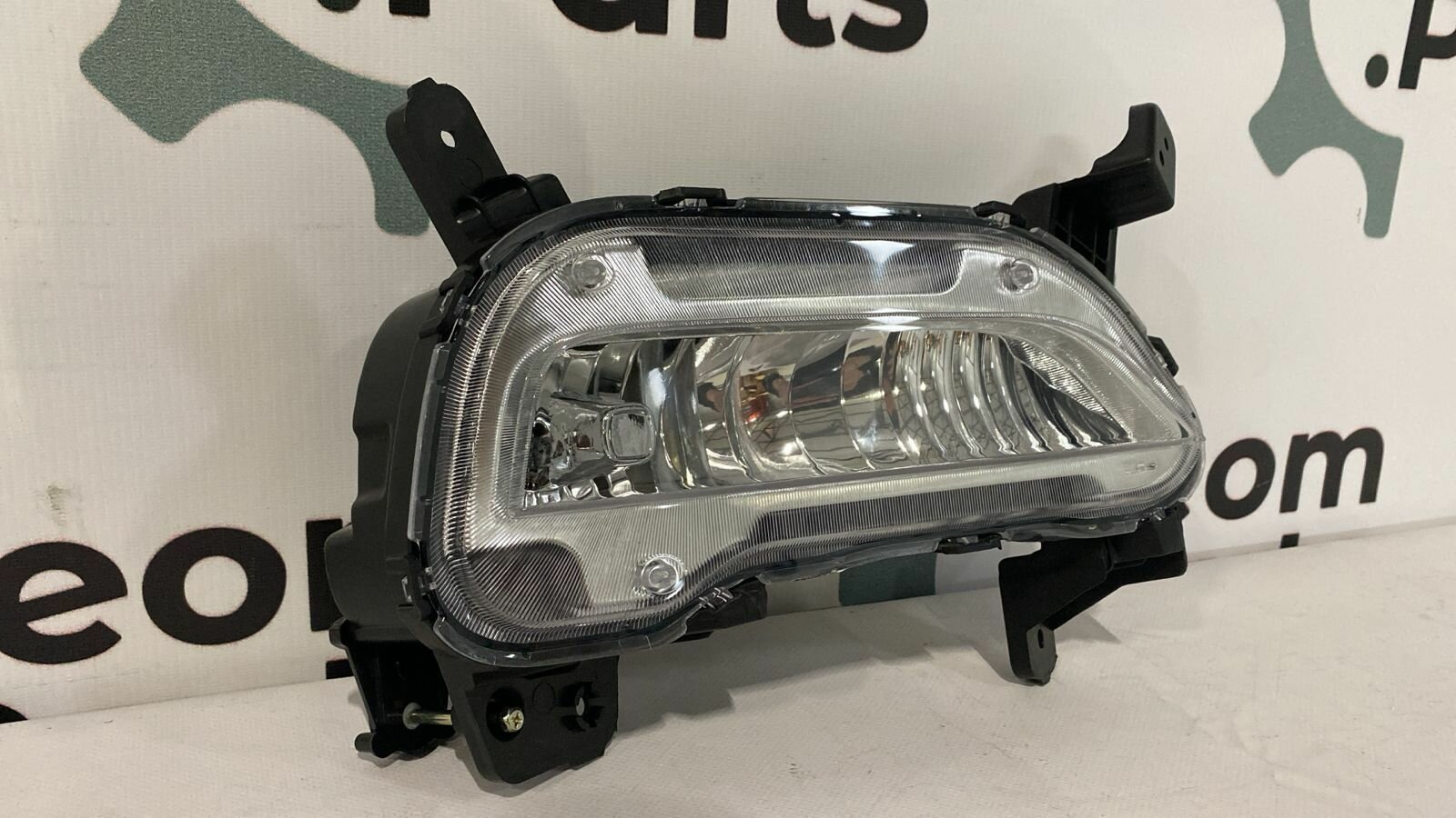 ПТФ правая Hyundai H1 / Grand Starex 17-21
