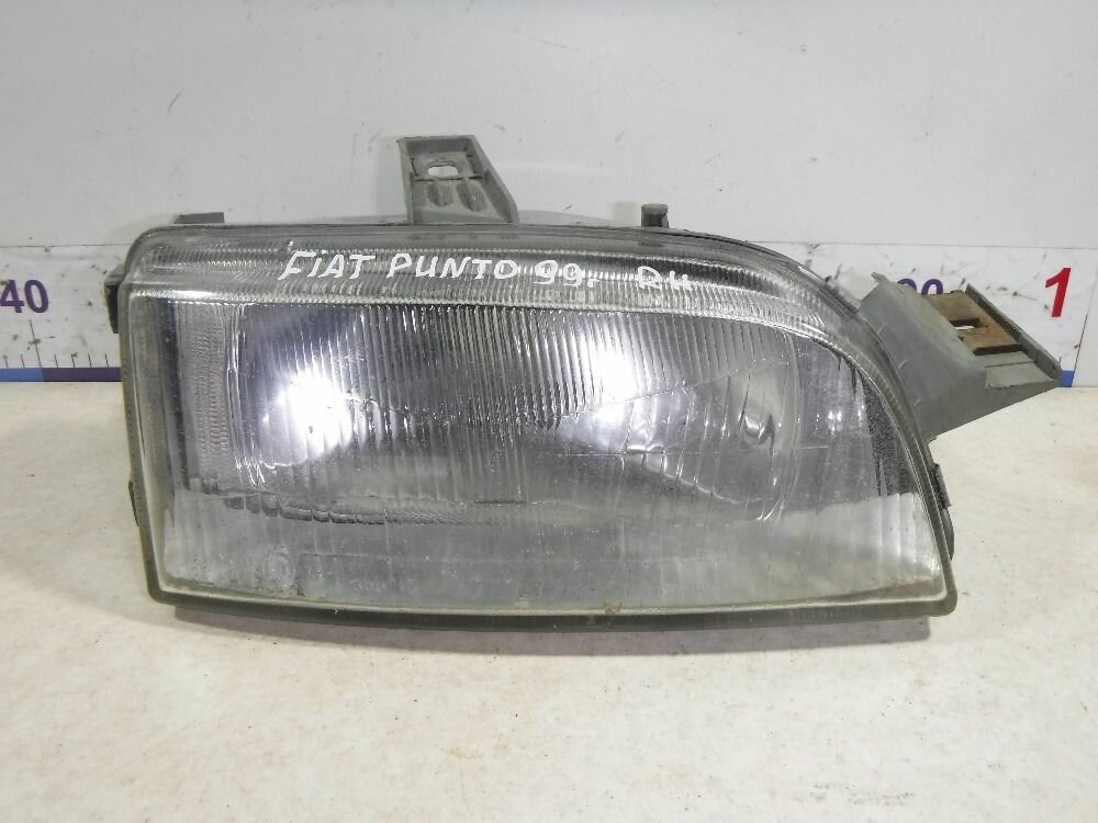 Фара правая Fiat Punto I