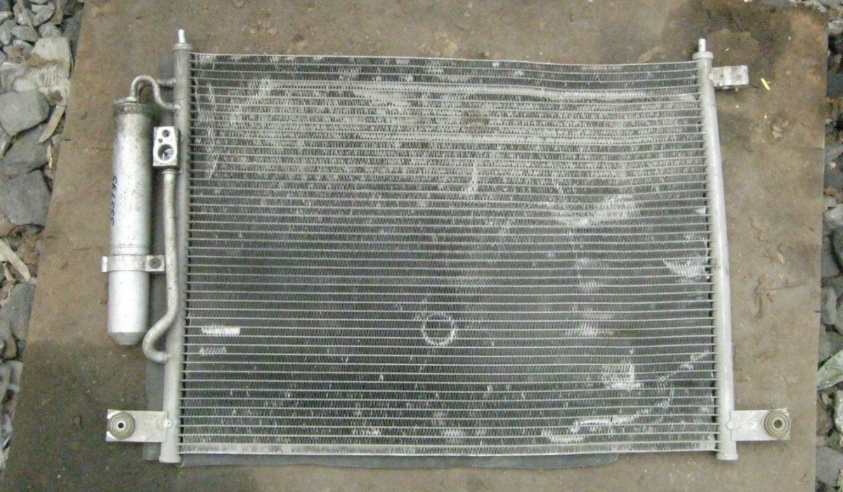 Радиатор кондиционера (конденсер) Aveo (T250) Chevrolet 96834082