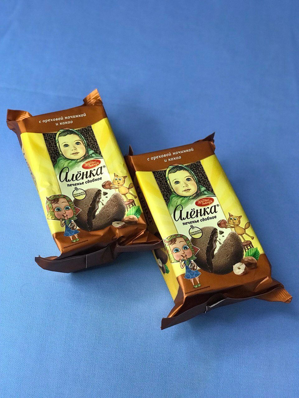 Печенье Аленка сдобное с ореховой начинкой и какао