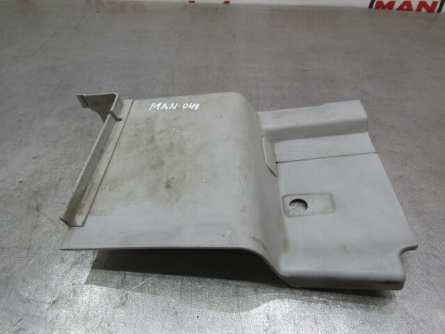 Накладка на ремень безопасности правая MAN TGS, TGX, TGA