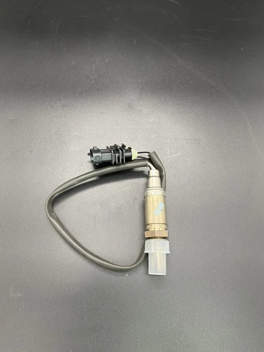 Кислородный датчик, лямбда зонд Новое Cargoparts