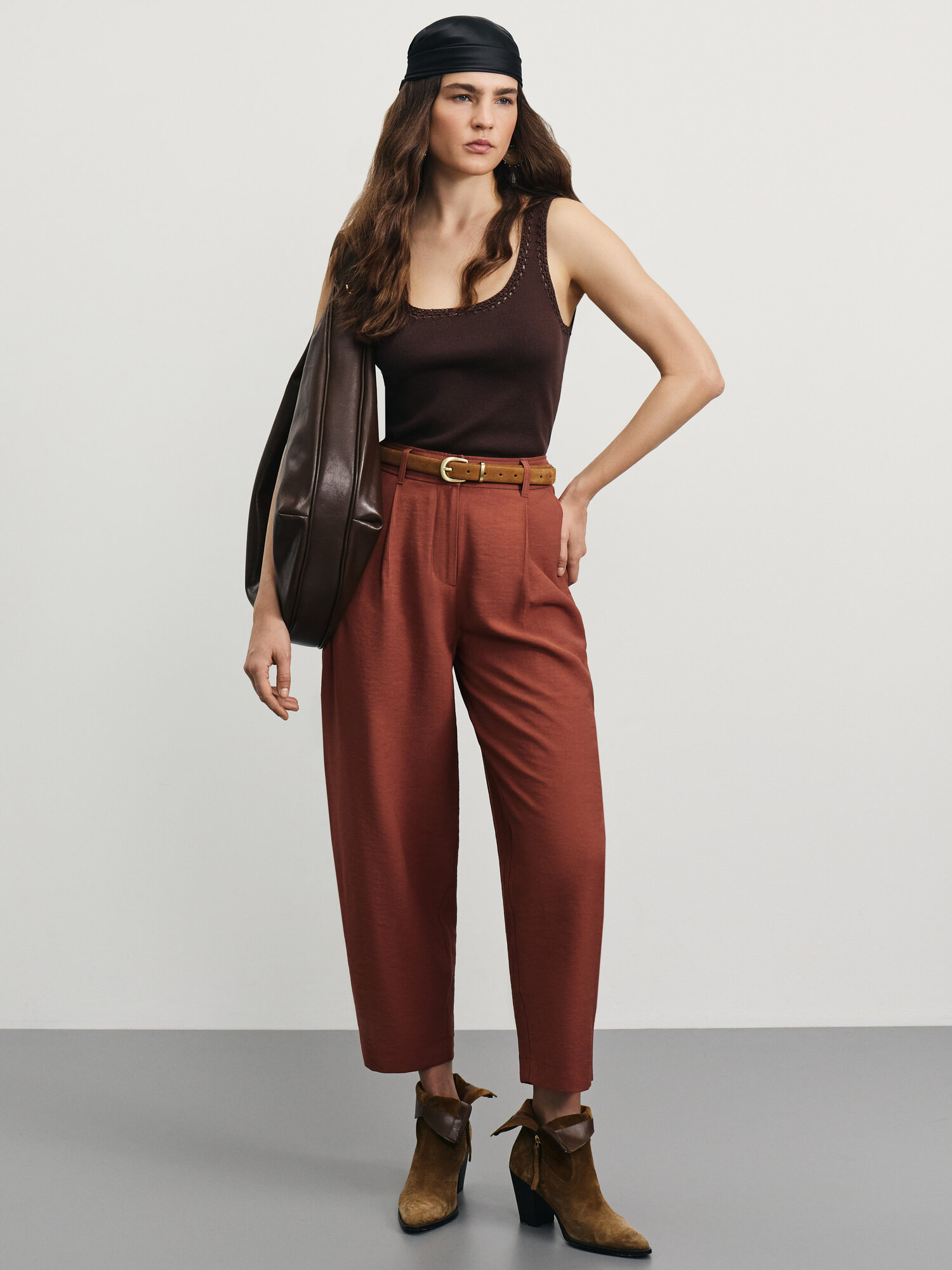 Брюки бананы