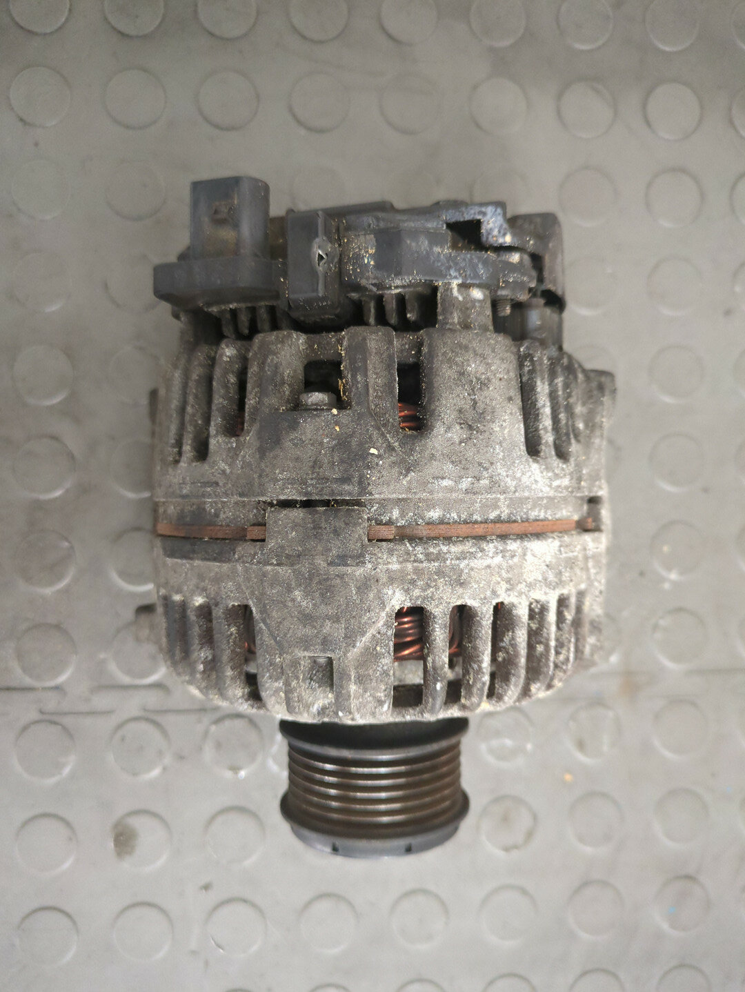 Генератор Skoda Fabia Б/У