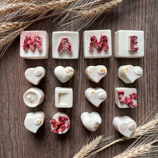 Шоколадные конфеты "Подарок маме", ручной работы, с орехами, 300 г