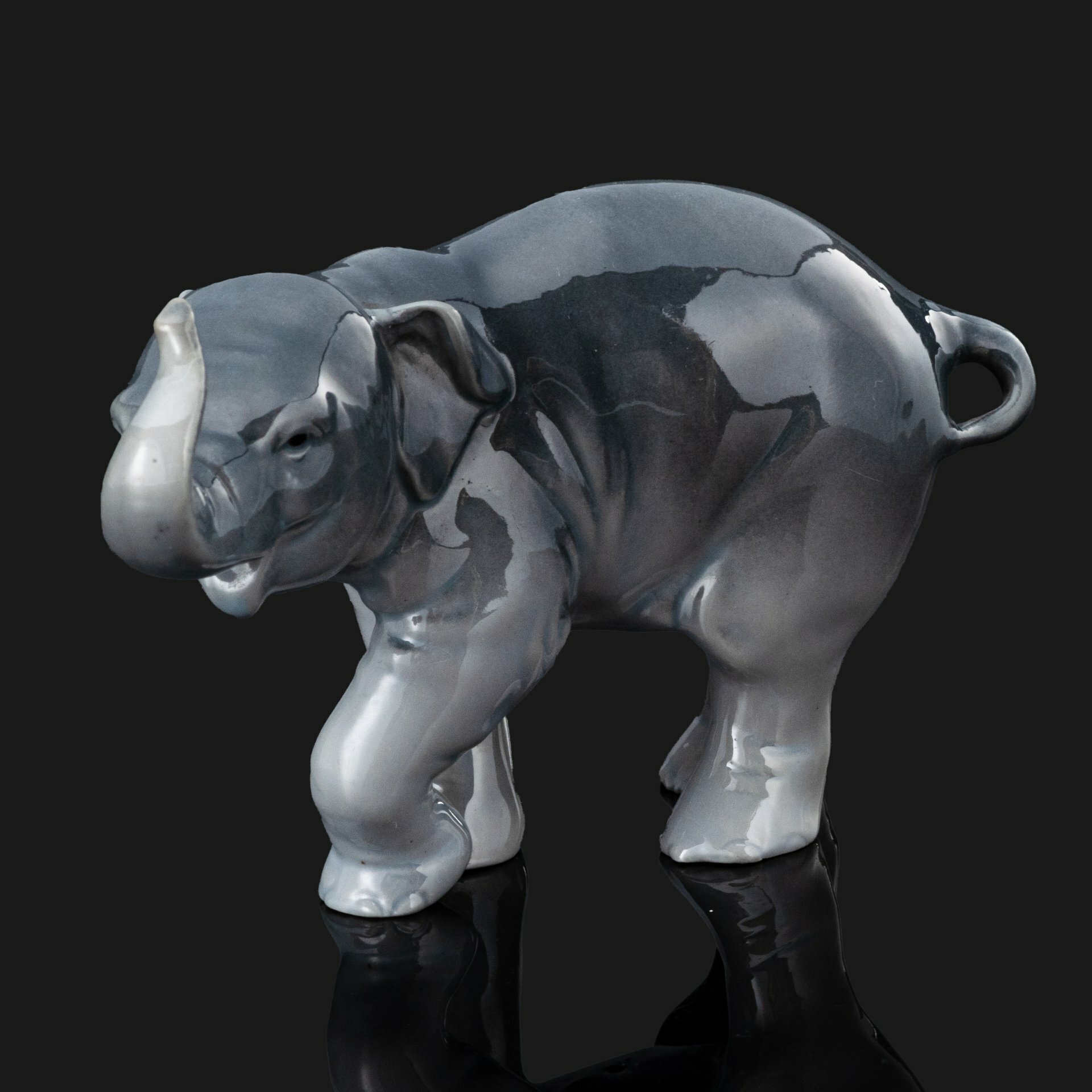 Статуэтка "Слоненок", фарфор, аэрография, Metzler & Ortloff, Германия, 1950-1972 гг.